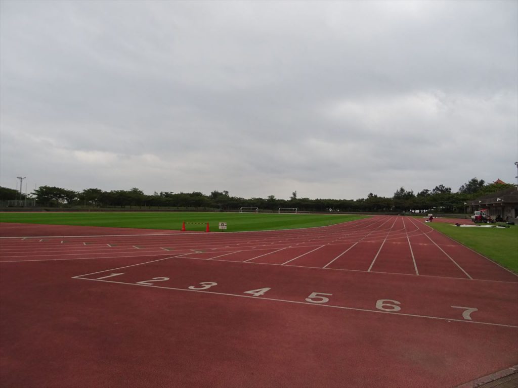 Kadena Baseball Stadium - ナショナル・スタジアム・ツアーズ